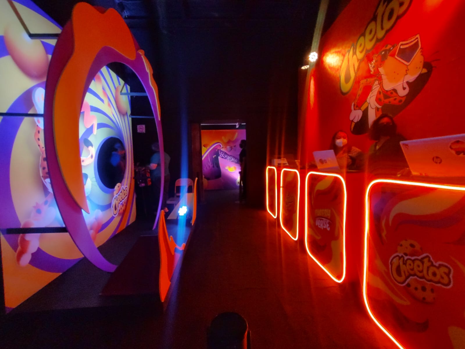 Cheetos Cheesy-Verse, una experiencia inmersiva de Cheetos - Fandom ...