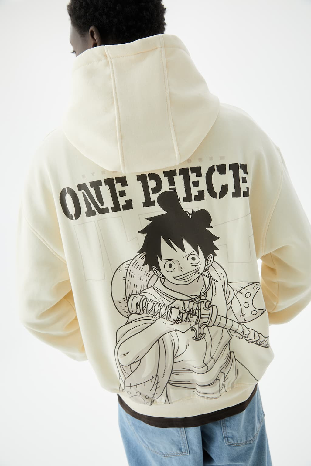PULL&BEAR LANZA UNA COLECCIÓN EXCLUSIVA DE ONE PIECE - Fandom Película